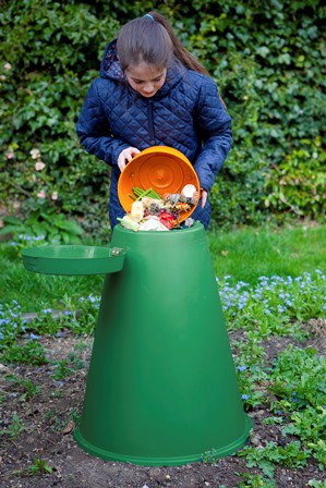 UK compost bin firm loses stock in Toronto fire - letsrecycle.com