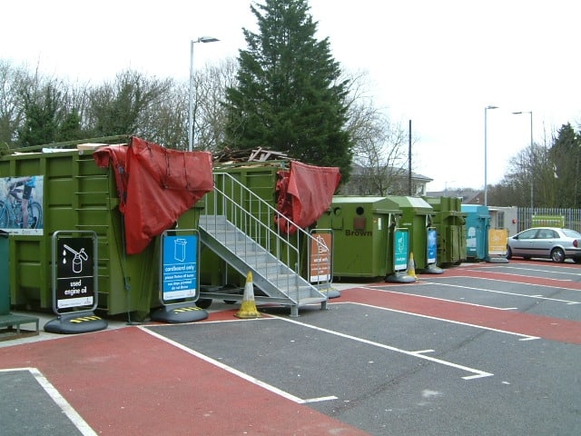 Councils must 'identify risks' in new waste contracts