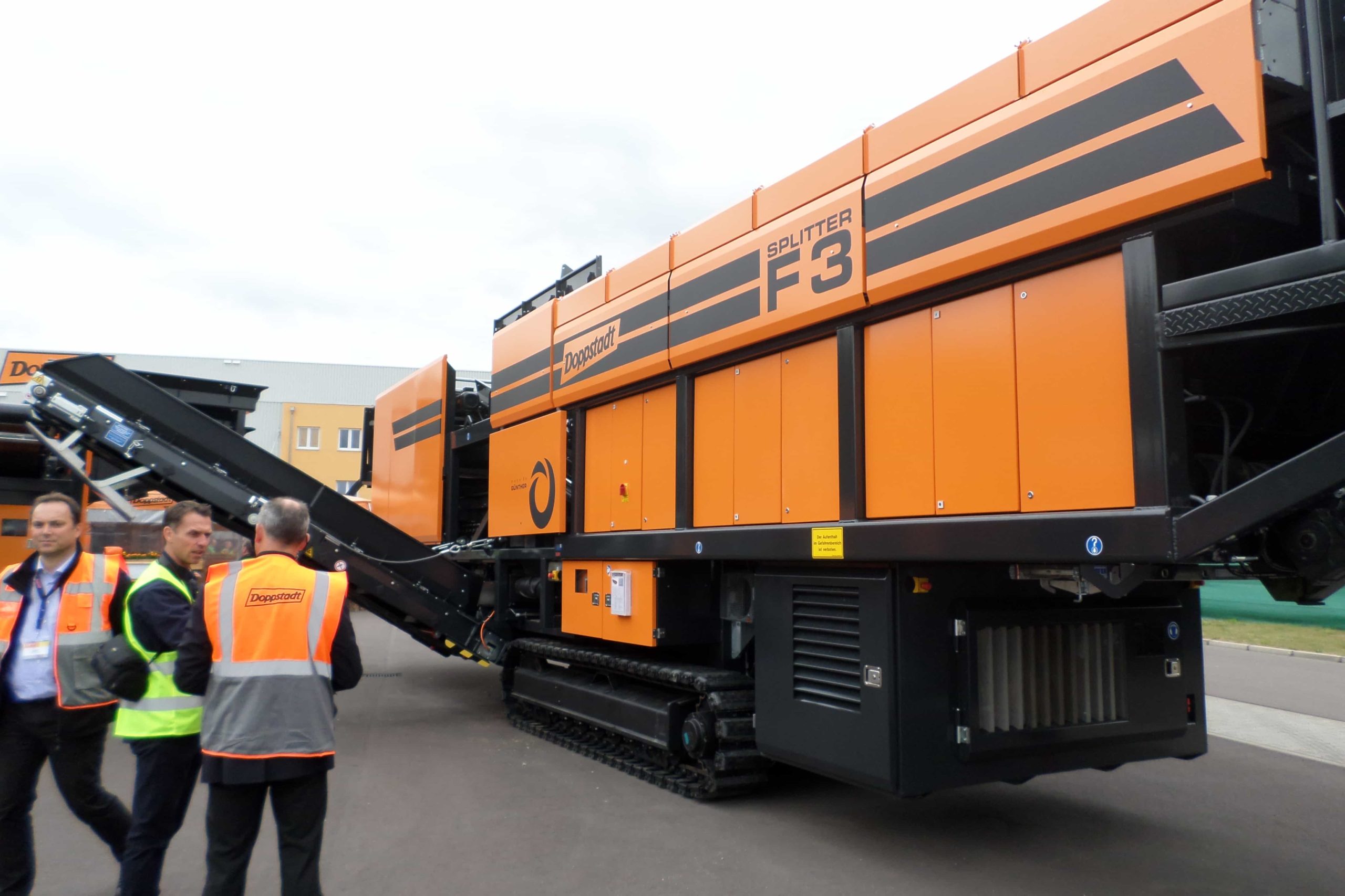 Doppstadt showcases new product line - letsrecycle.com