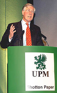 Meacher urges councils to work with private sector - letsrecycle.com