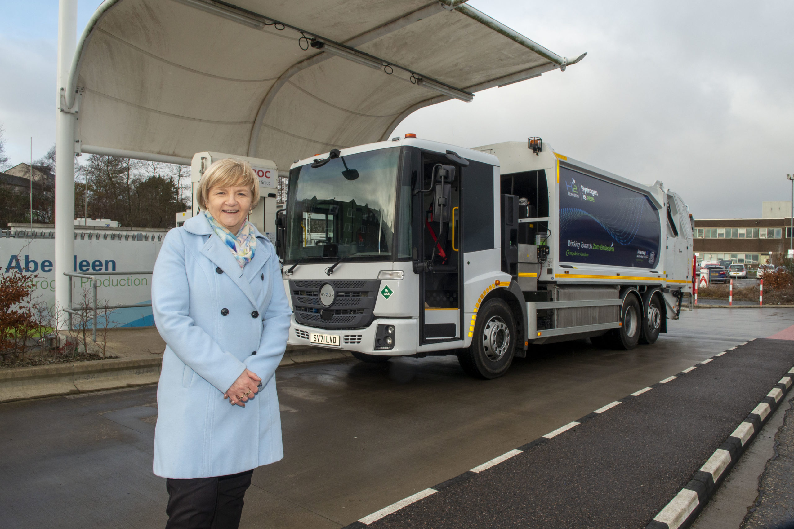 Aberdeen unveils ‘UK’s first’ hydrogen fuel cell RCV - letsrecycle.com
