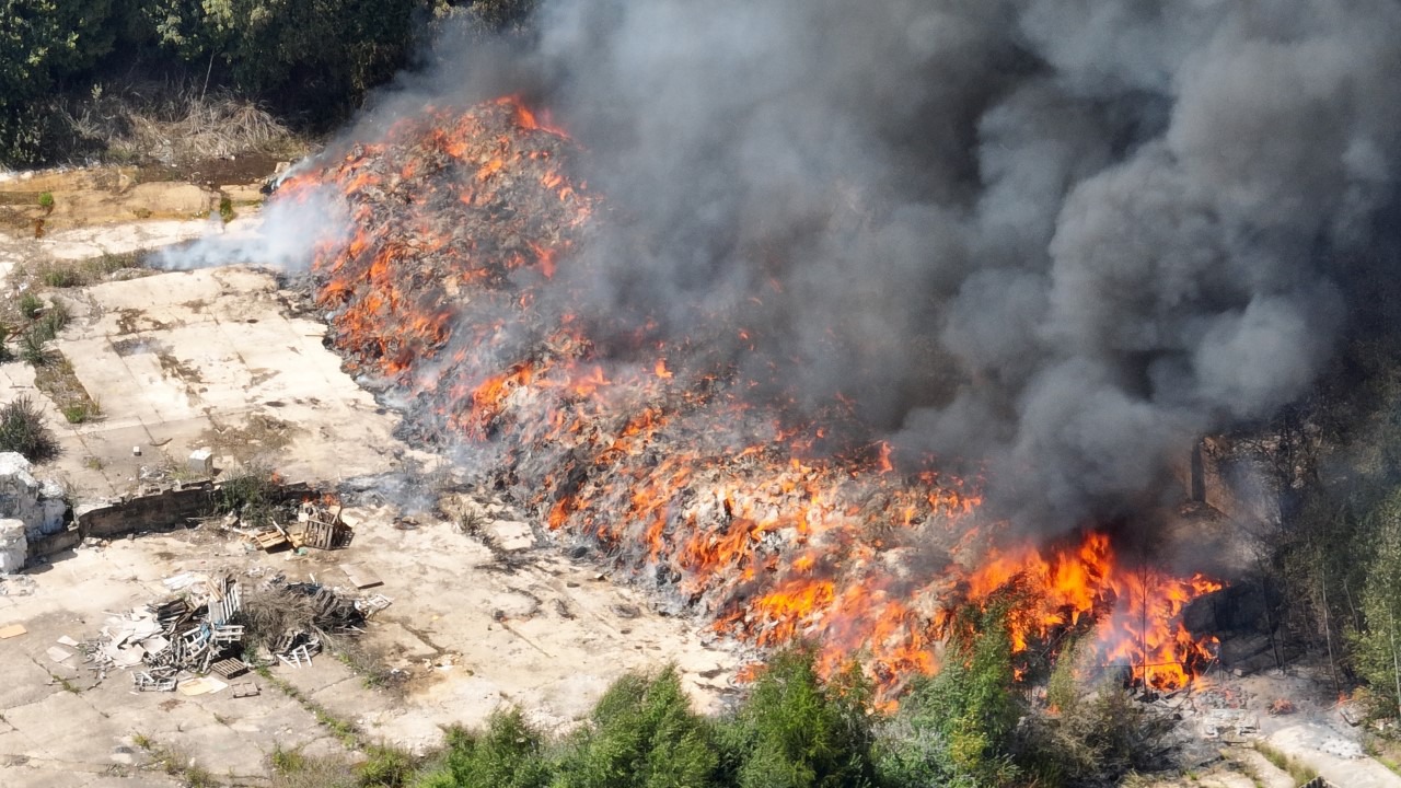 Agency investigating Essex textiles fire - letsrecycle.com