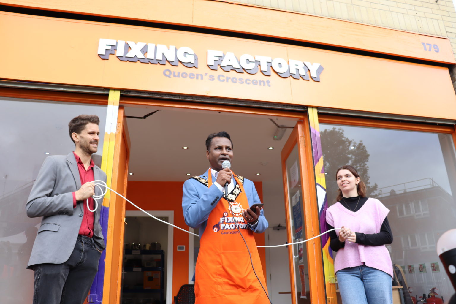 Fixing Factory opens in Camden to tackle WEEE - letsrecycle.com
