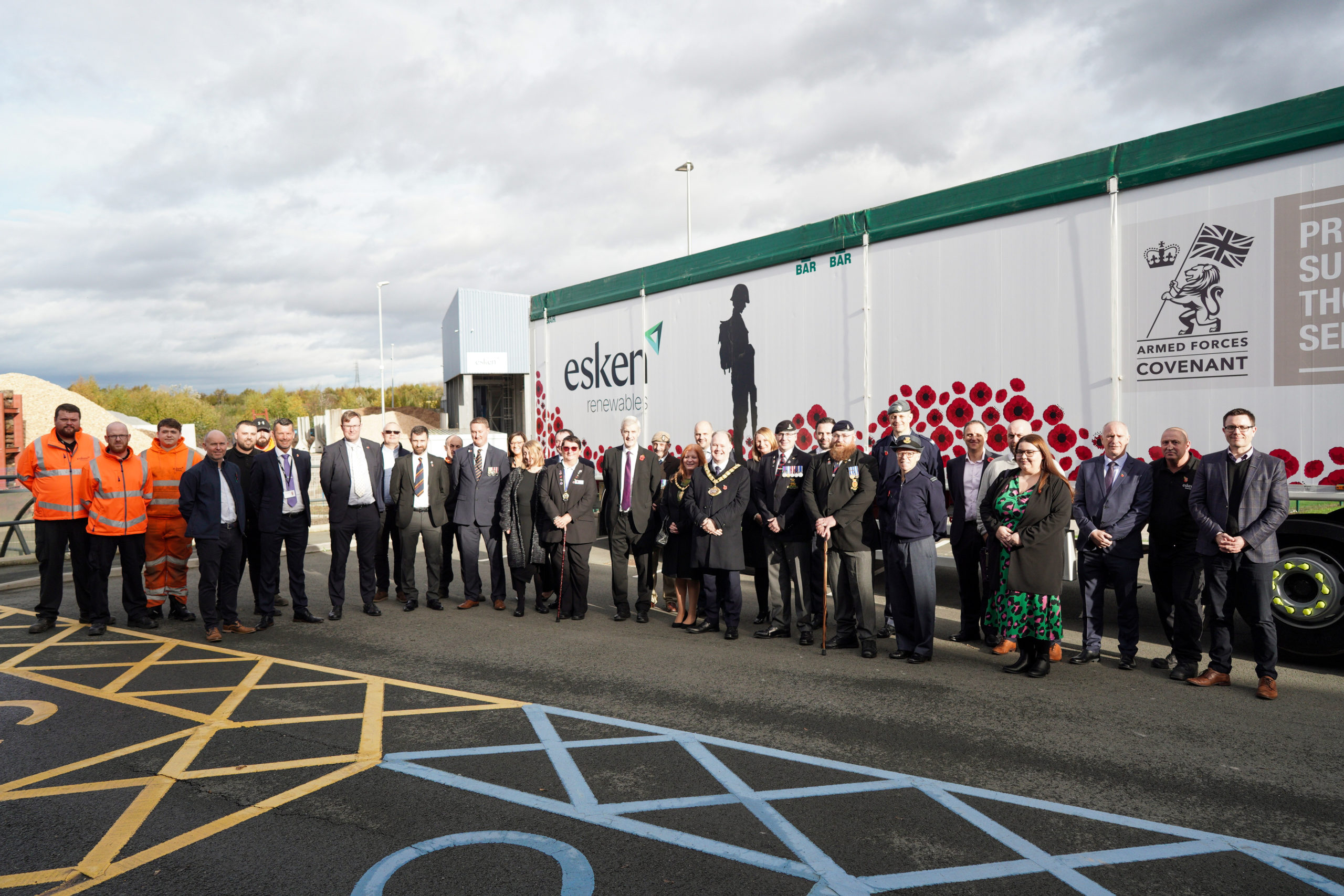 Esken unveils Remembrance Day livery on new truck - letsrecycle.com