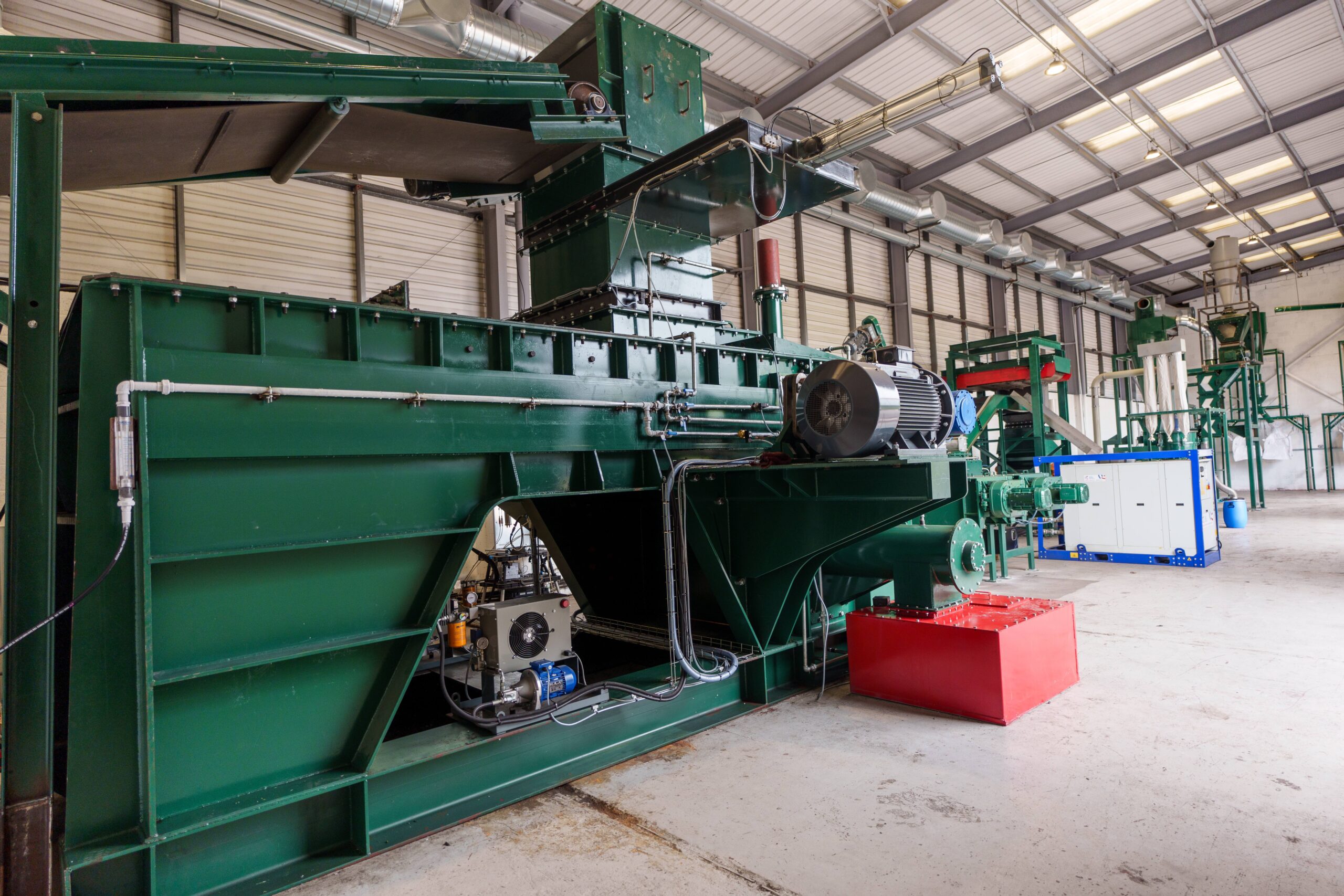 Recyclus 'completes commissioning' at Wolverhampton battery plant ...