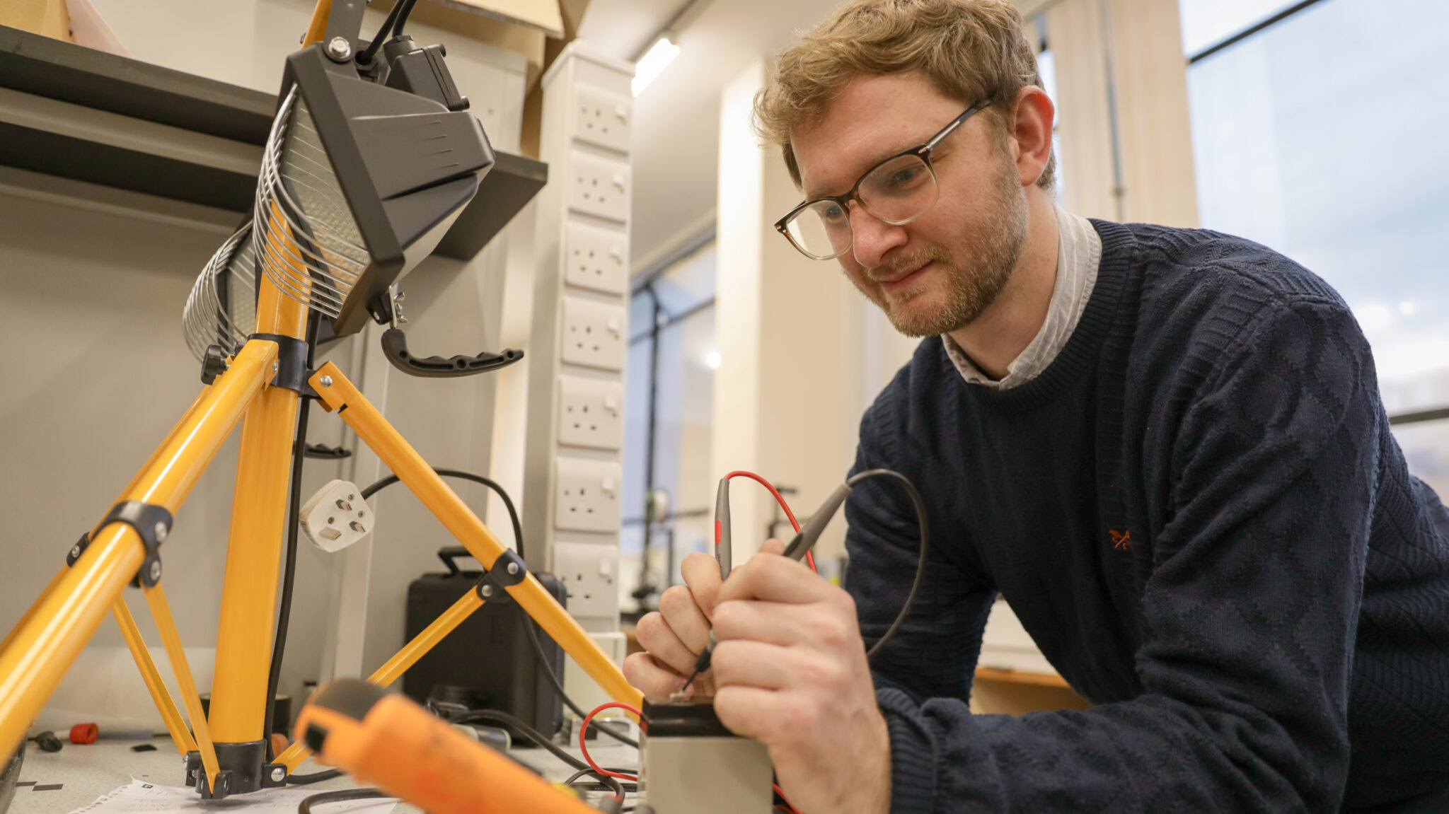 University scientists create 'completely circular' grid-scale battery ...